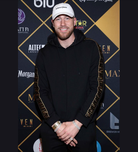 Unveiling the Science: Why Travis Kelce's Smile Has a Mesmerizing ...