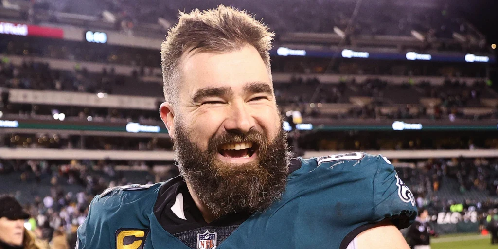 After diving into a food pile, Jason Kelce loses the Super Bowl ring he ...