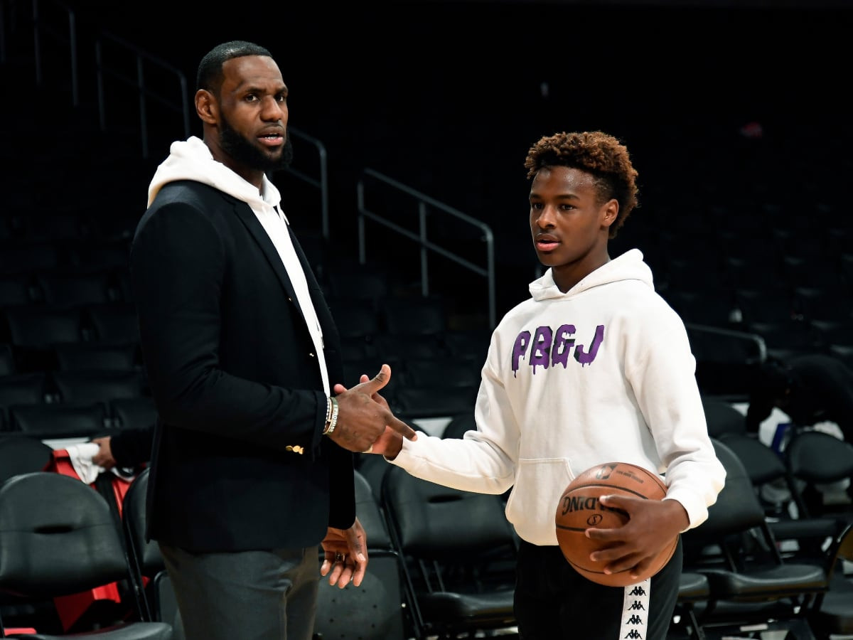 Lakers ‘Very Open’ To Drafting Bronny James So LeBron James Can Play With Him - News