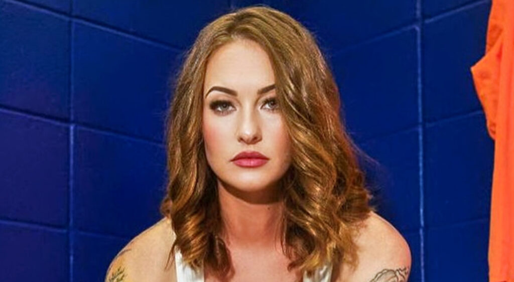 PHOTOS: Female Oilers Fan Who Flashed The Crowd Is Now Posing For ...